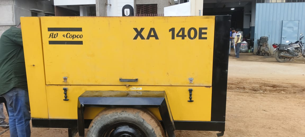 Old/Used Borewell Compressor