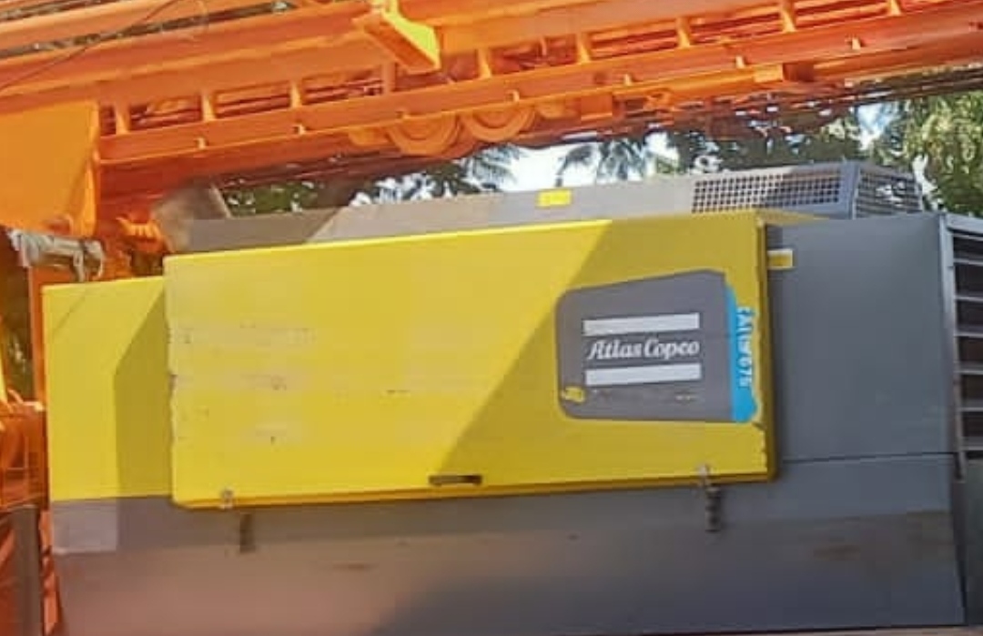 Old/Used Borewell Compressor