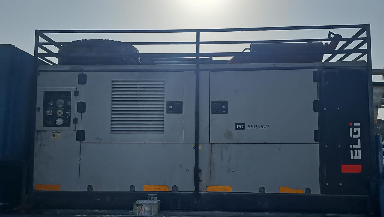 Old/Used Borewell Compressor