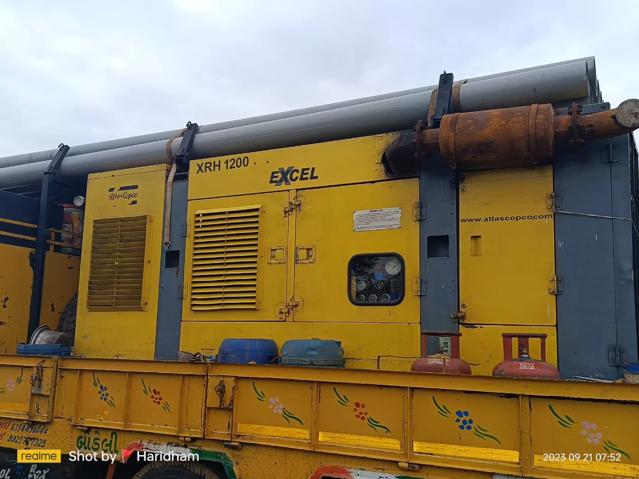 Old/Used Borewell Compressor